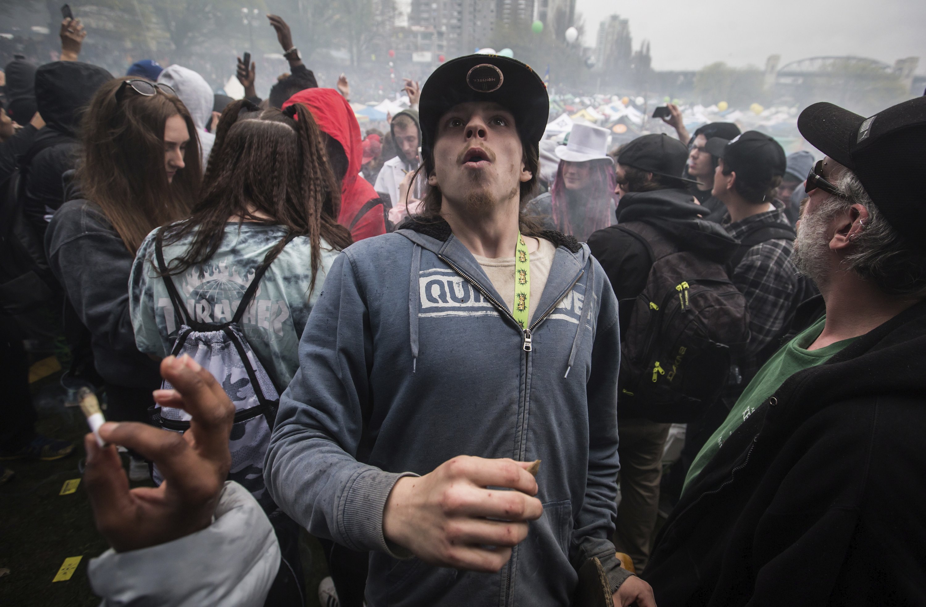 High holiday: Pot fans join 420 smoke-out in San Francisco | AP News
