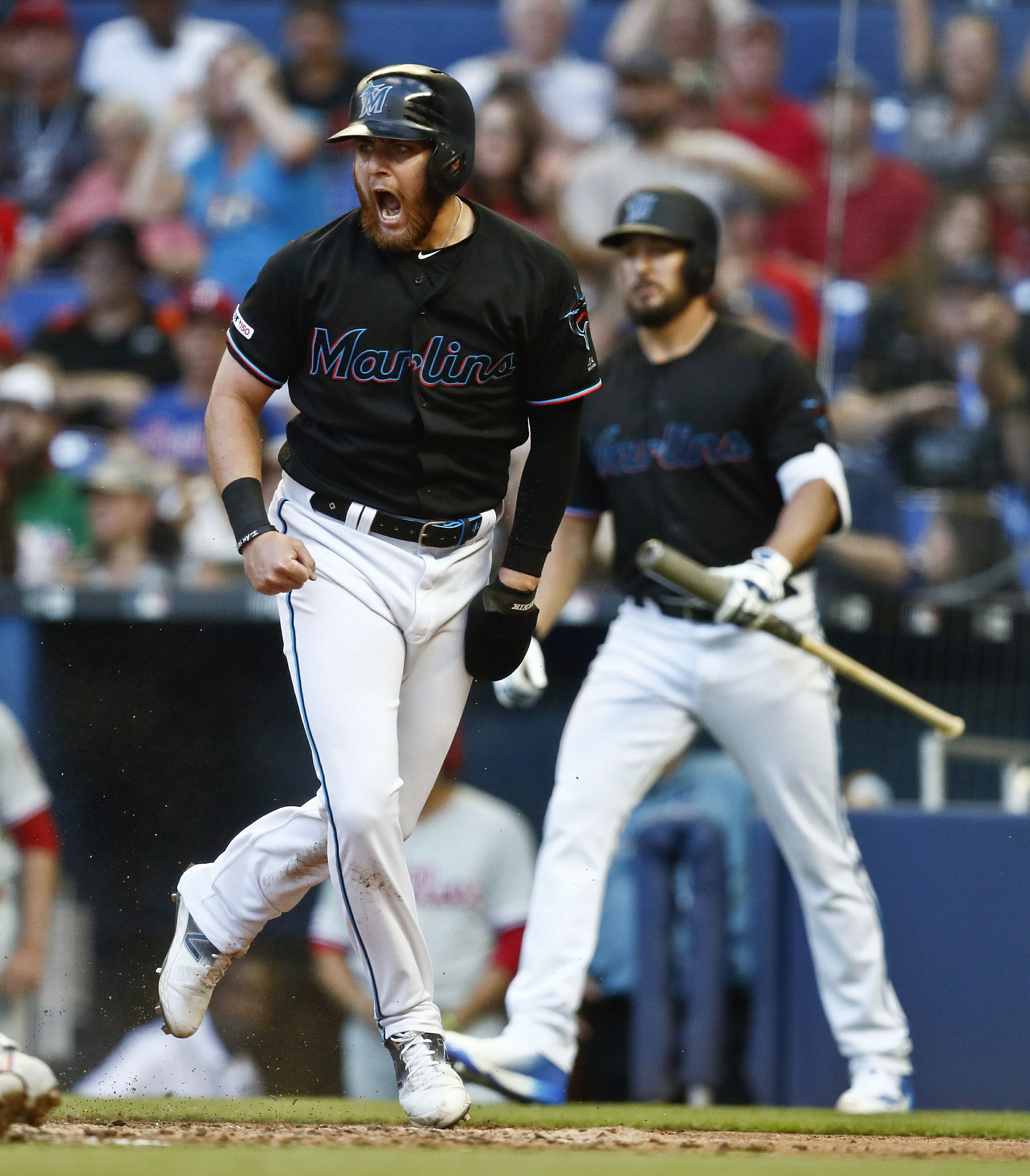 Austin Dean produce 5 en triunfo de Marlins 10-3 sobr Filis | AP News