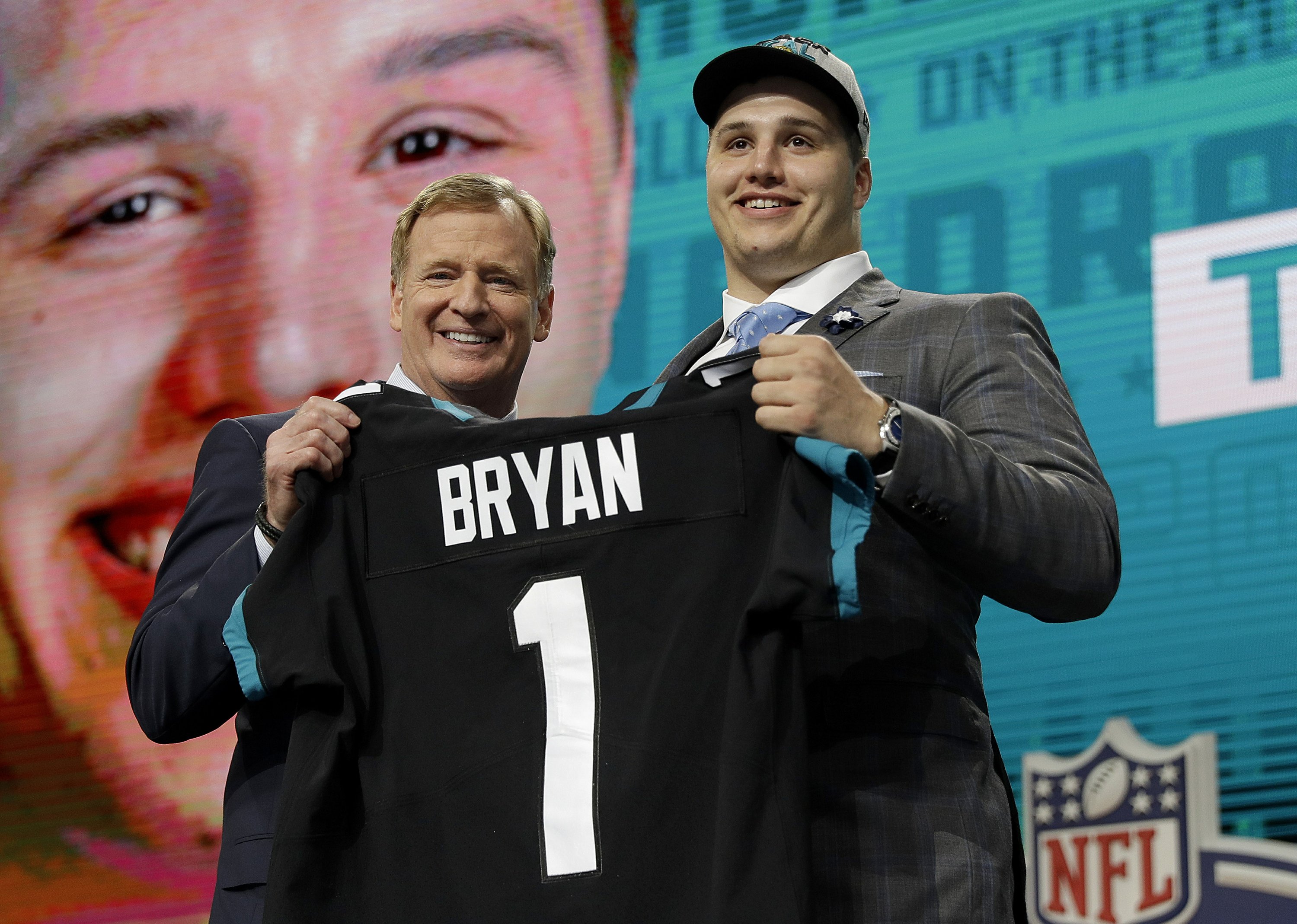 Jaguars take Florida's Taven Bryan with 29th pick in draft | AP News
