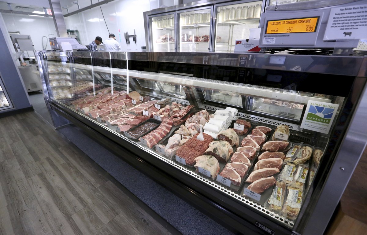 Wisconsin farmers work on grass-fed, locally grazed meat | AP News