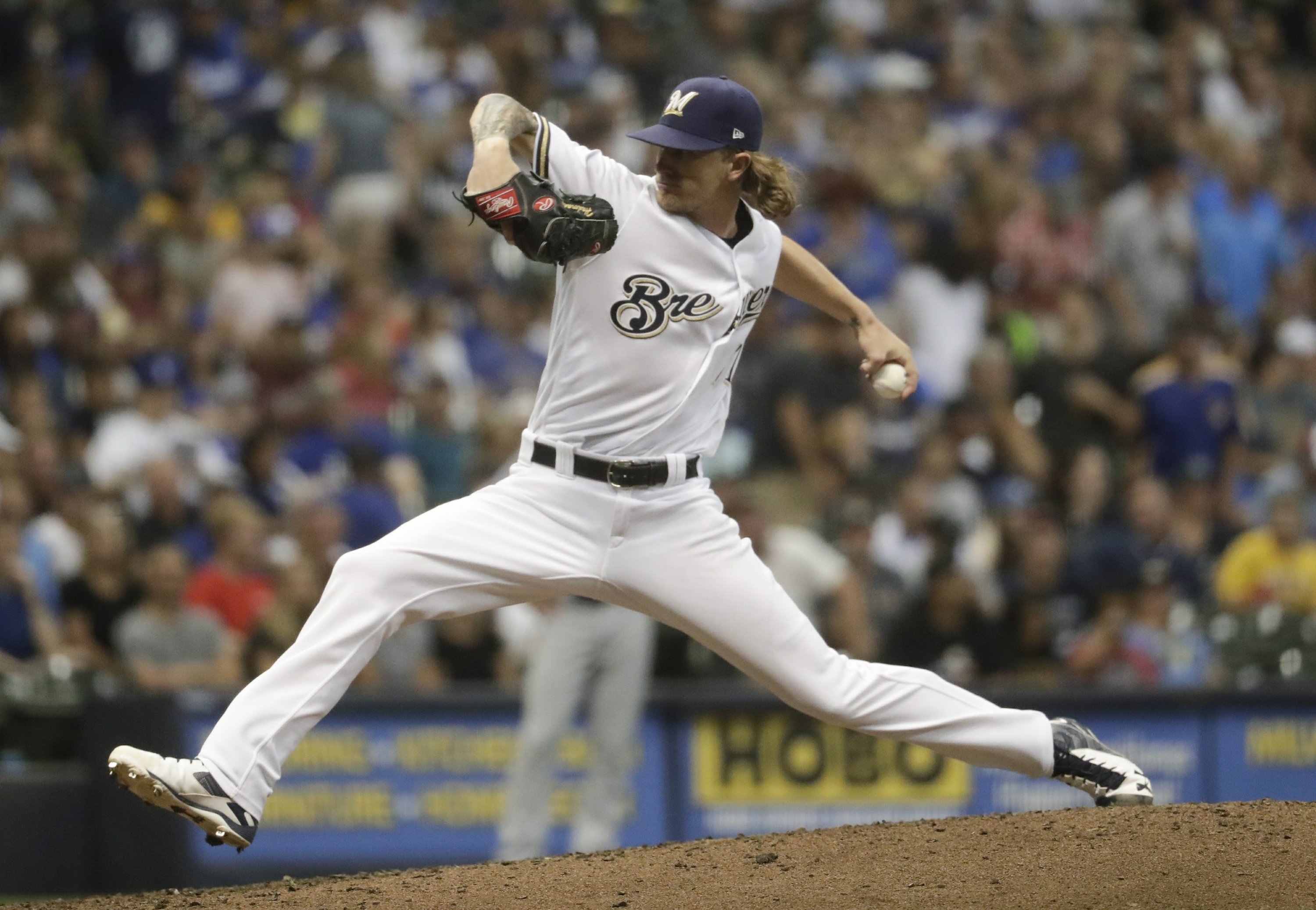 Brewers reliever Josh Hader receives ovation back on mound | AP News