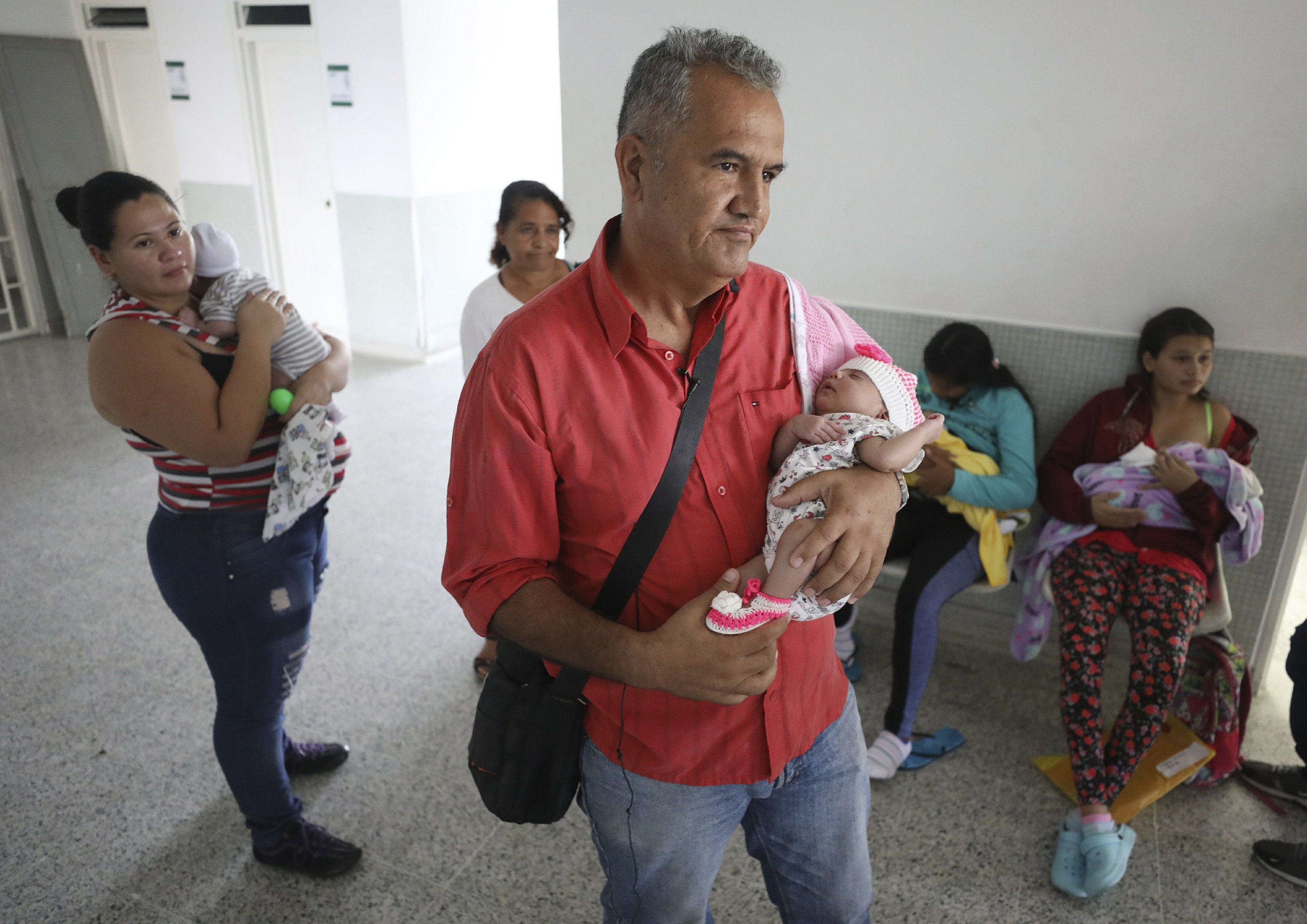 Venezuela exodus raises worries of babies being stateless | AP News