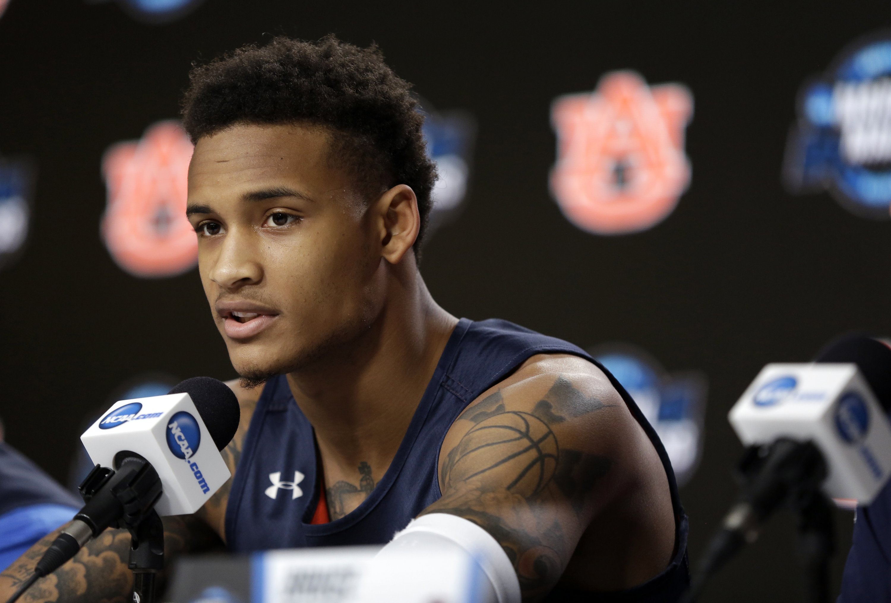 Red-hot Auburn meets tradition-rich Kentucky for Final Four | AP News