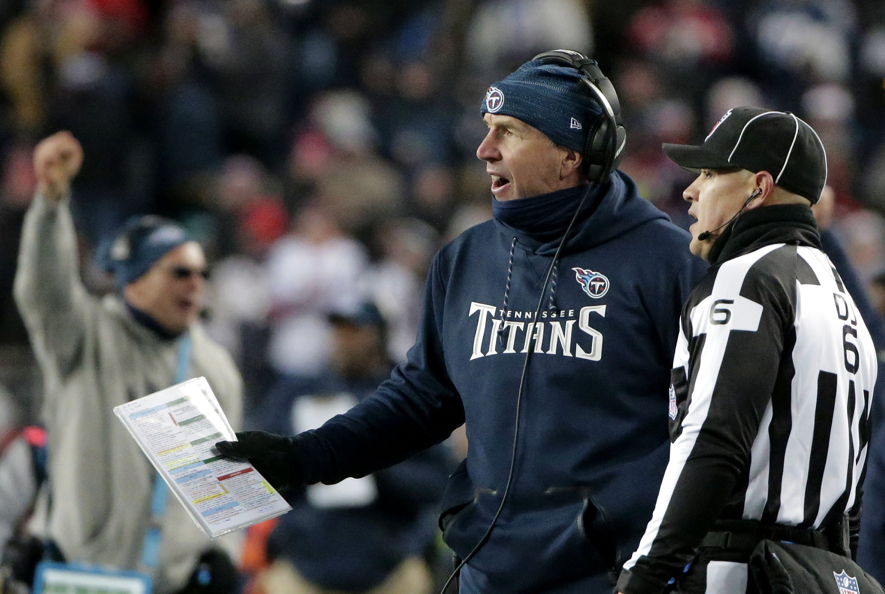 Titans rompen con coach Mularkey tras exitosa campaña | AP News