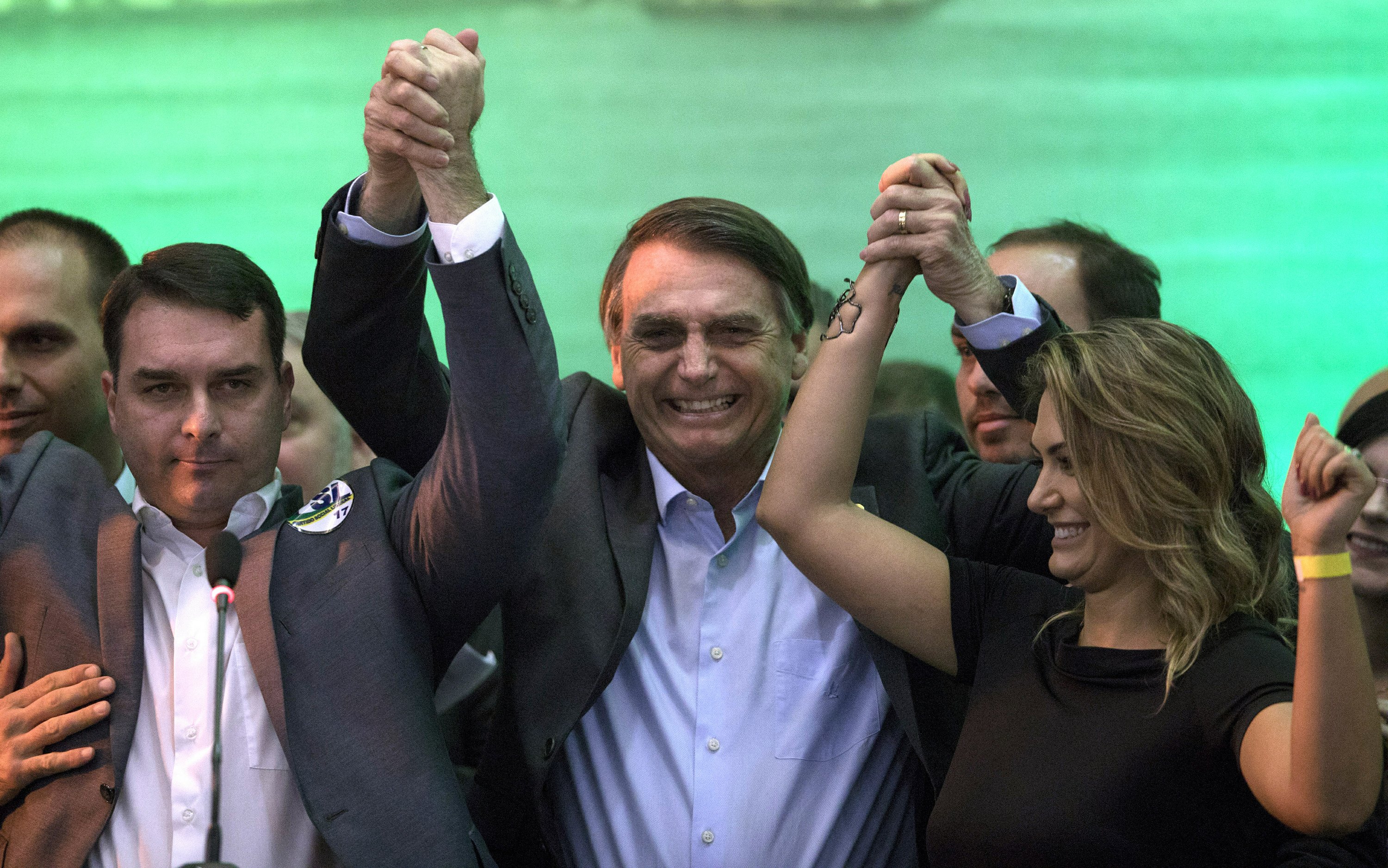 Brazil's right-wing candidate picks general as running mate | AP News