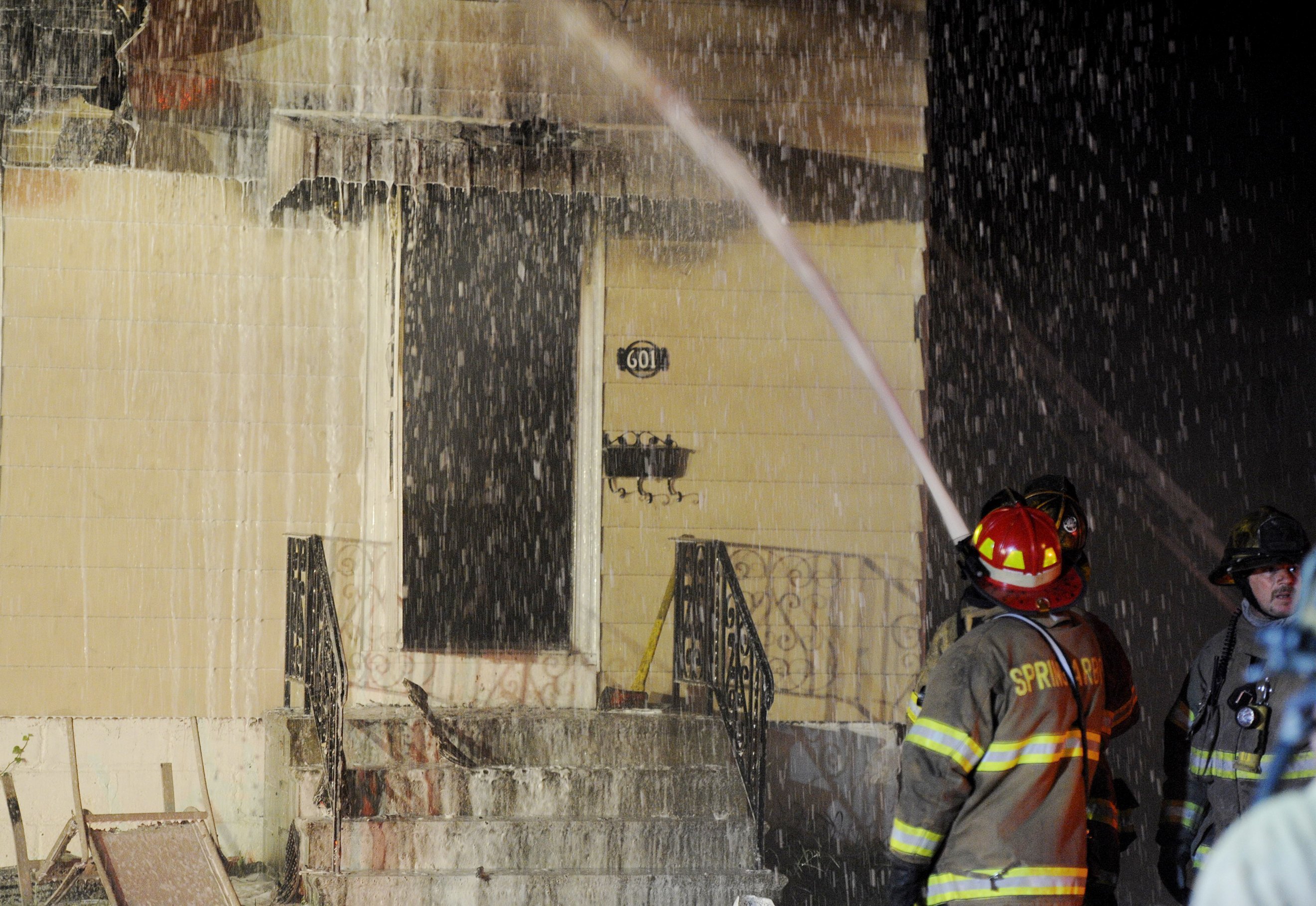 Girl, 3 firefighters injured in southern Michigan house fire | AP News