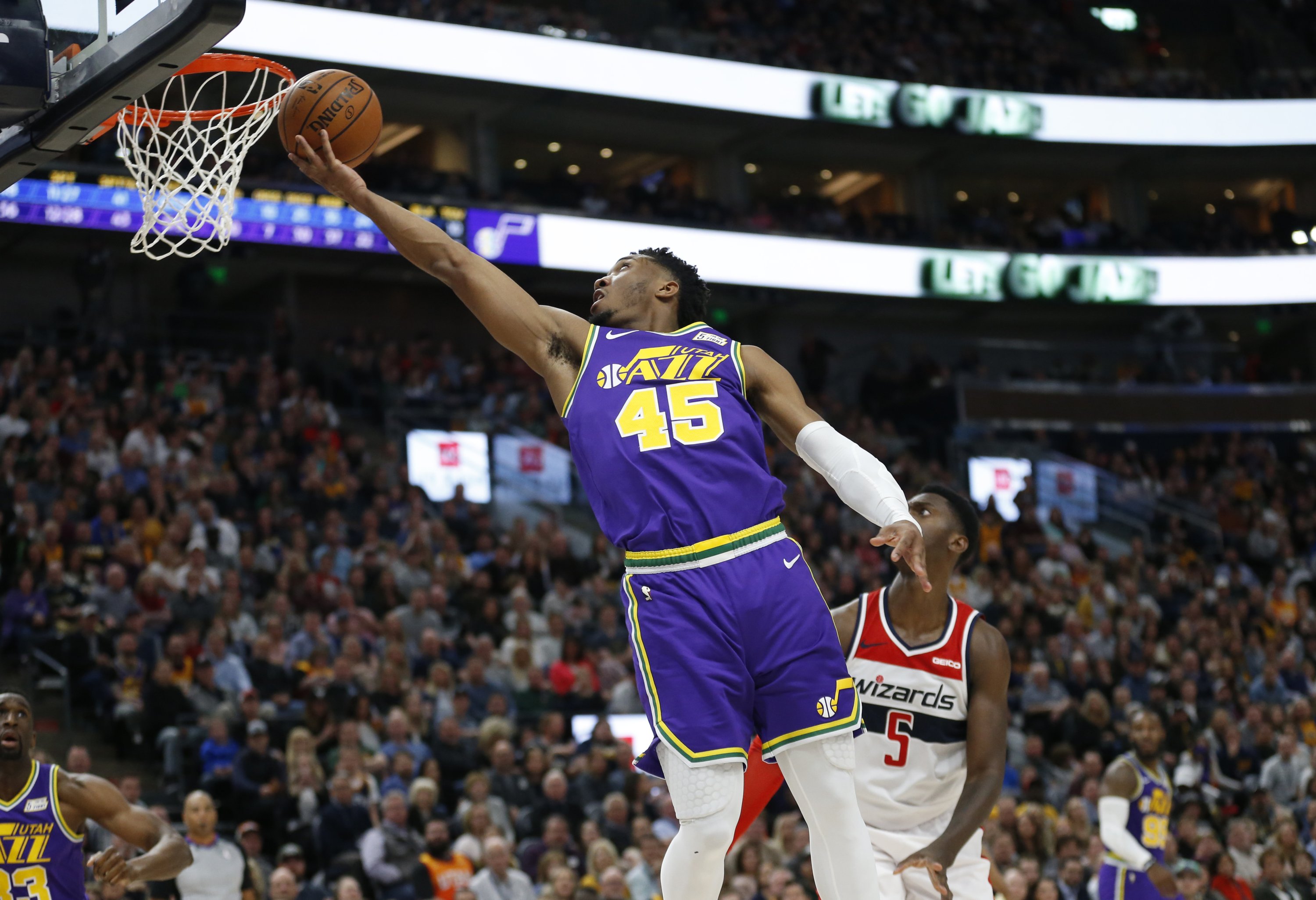 Mitchell e Ingles rescatan triunfo para Jazz sobre Wizards | AP News