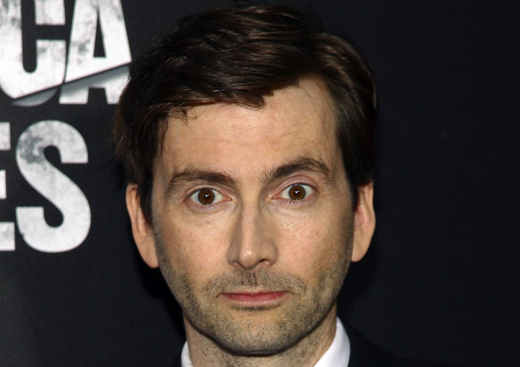 UK actor Tennant accepts damages over tabloid phone hacking | AP News