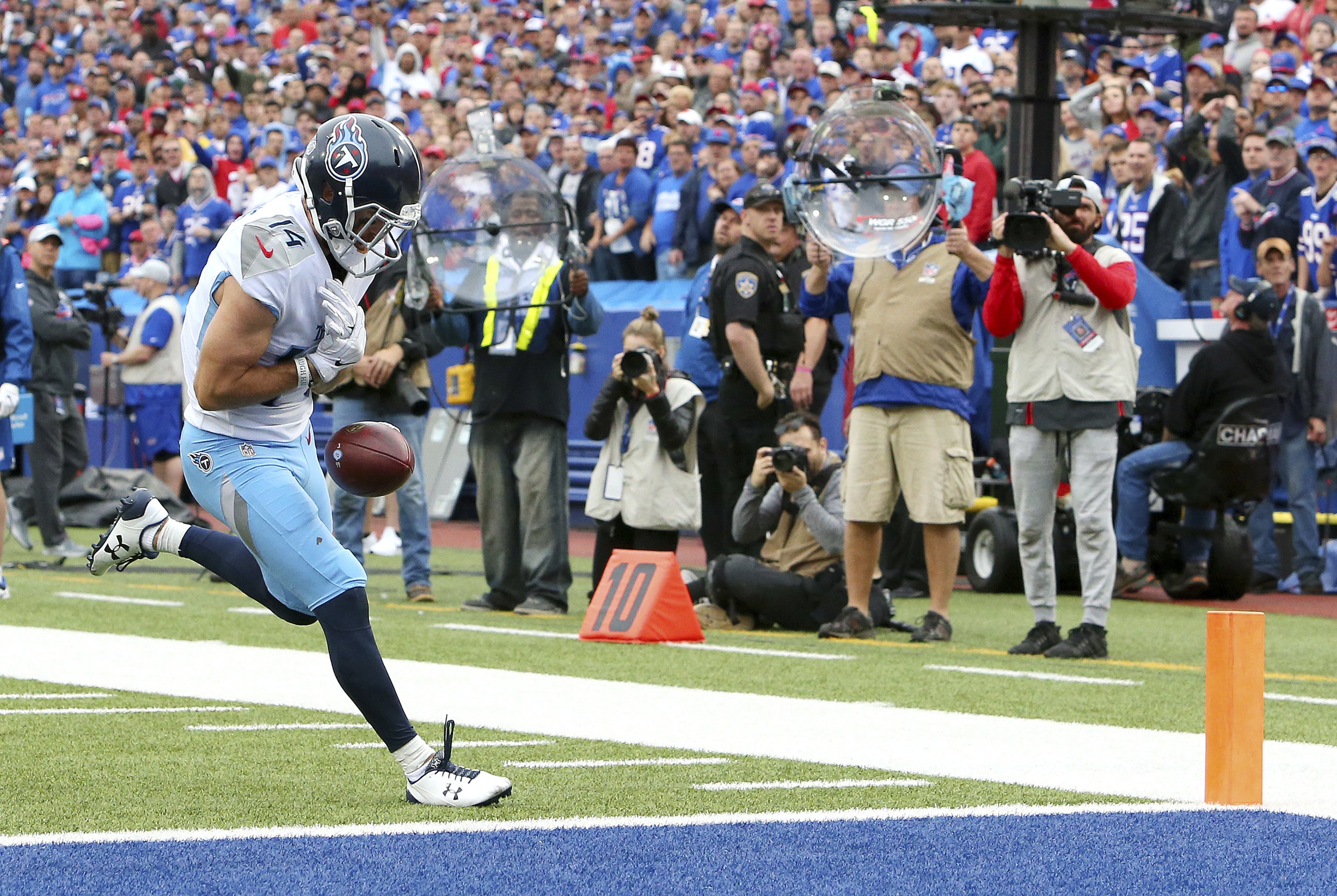 Titans waive WR Williams after big drop against Buffalo | AP News