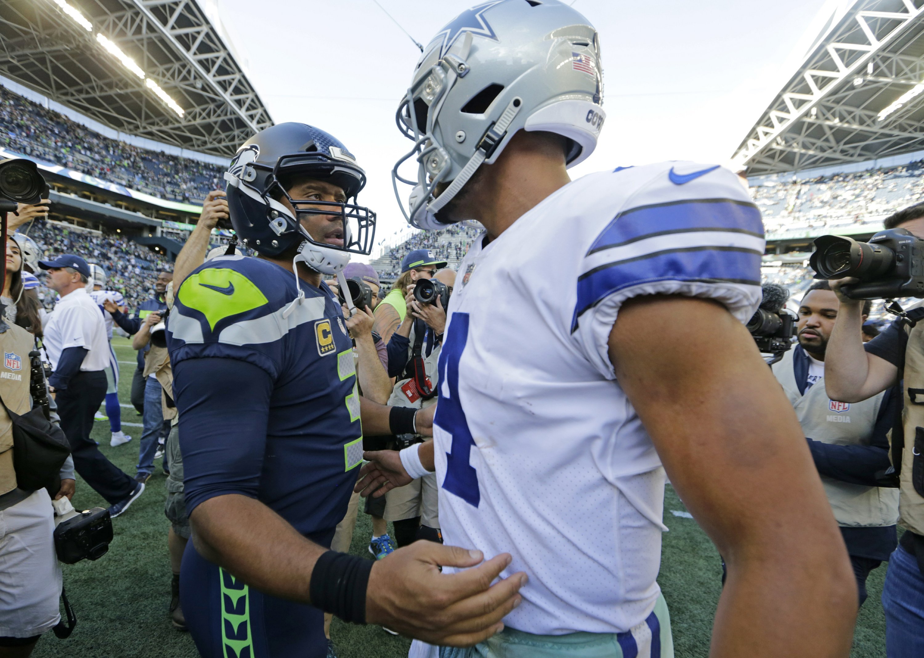 Prescott busca su primera victoria en playoffs con Cowboys | AP News