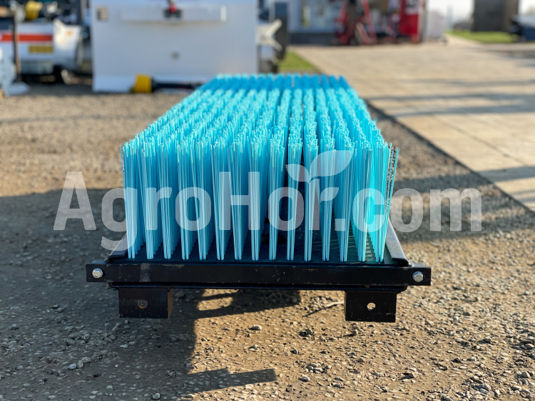 Emily, Kehrmaschine Palettengabel 242 cm | Agrohof GROUP