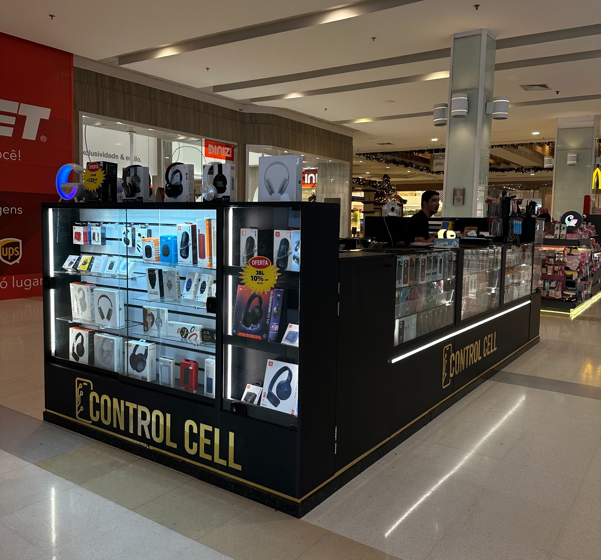 CONTROL CELL | CenterVale Shopping