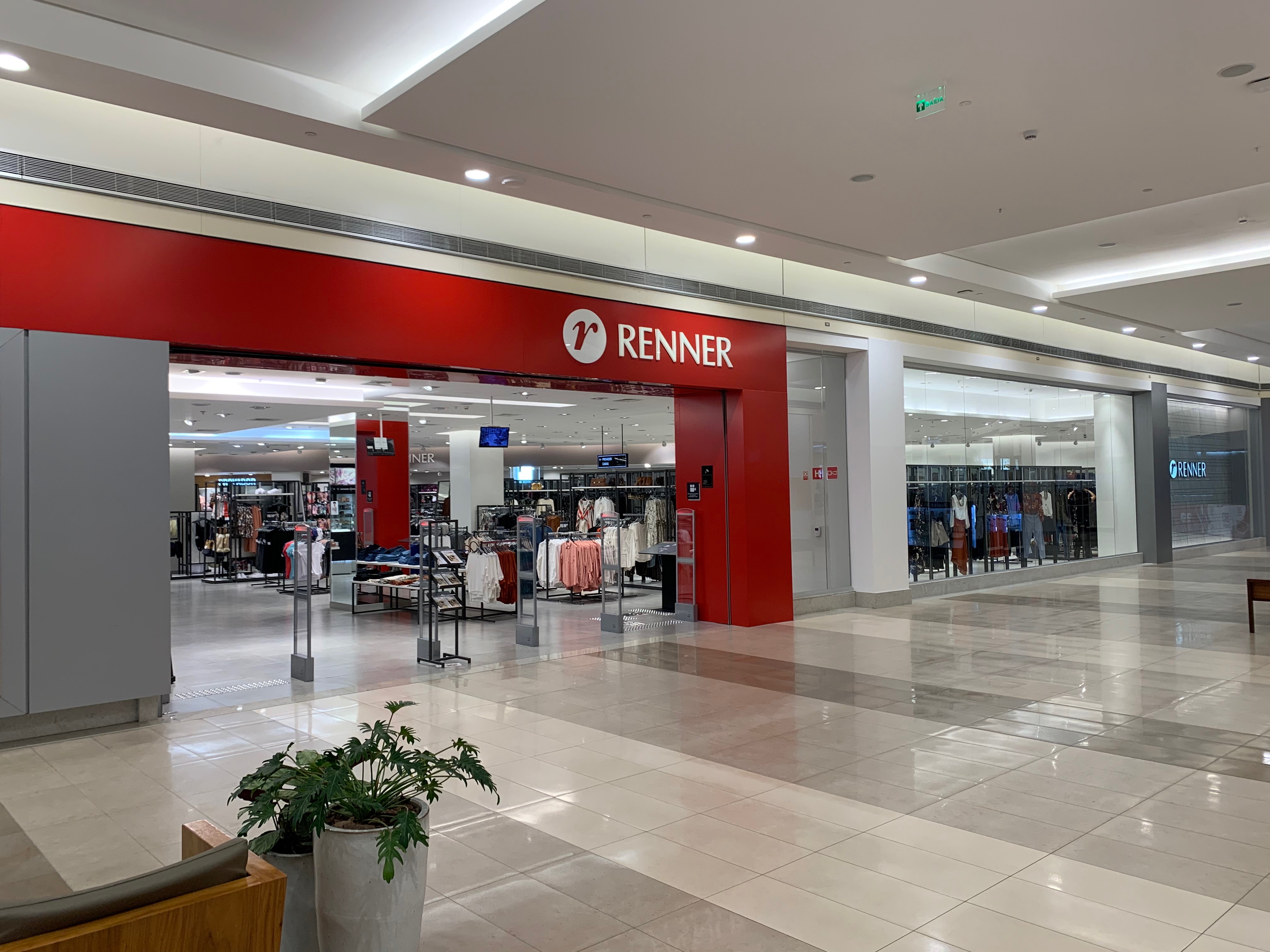 RENNER | Golden Square Shopping