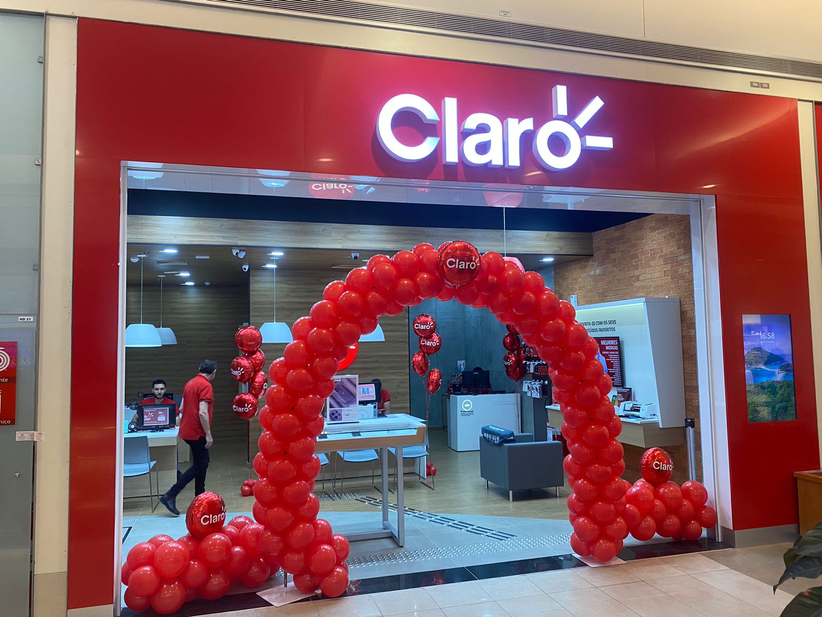 CLARO | Golden Square Shopping