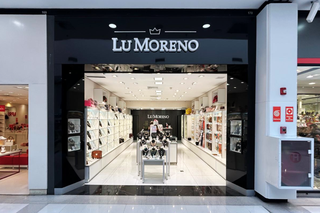 LU MORENO | Shopping Metrô Itaquera