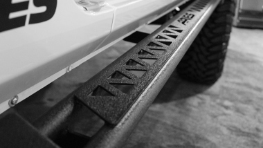 Running Boards/Side Bars : 3" Rocker Steps - HitchDirect.com