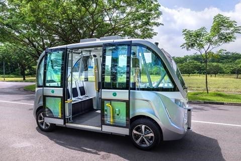 Self-driving shuttle bus: first passengers to disembark at beginning of ...