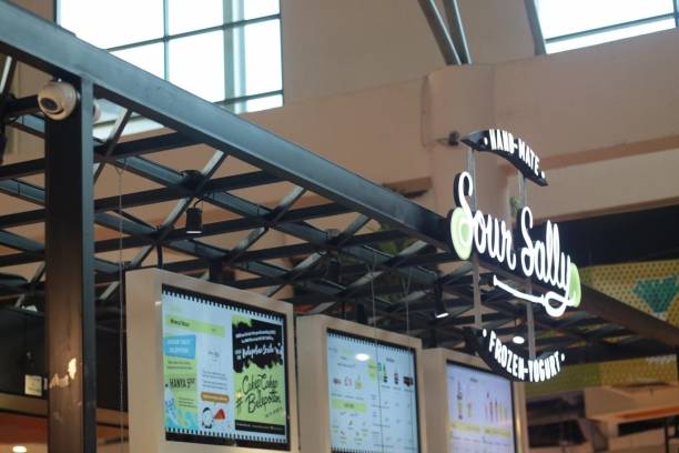 Sour Sally Mall kelapa Gading 3 | Paprika