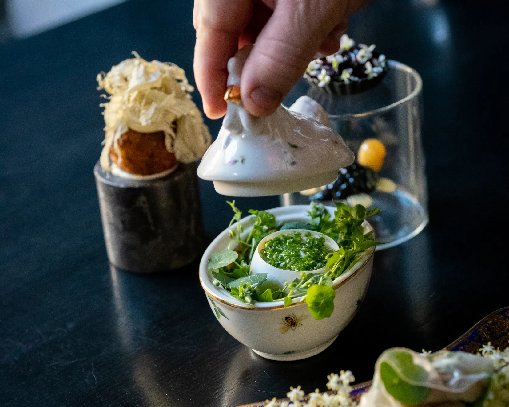 Become a member of the restaurant Avery — Edinburgh