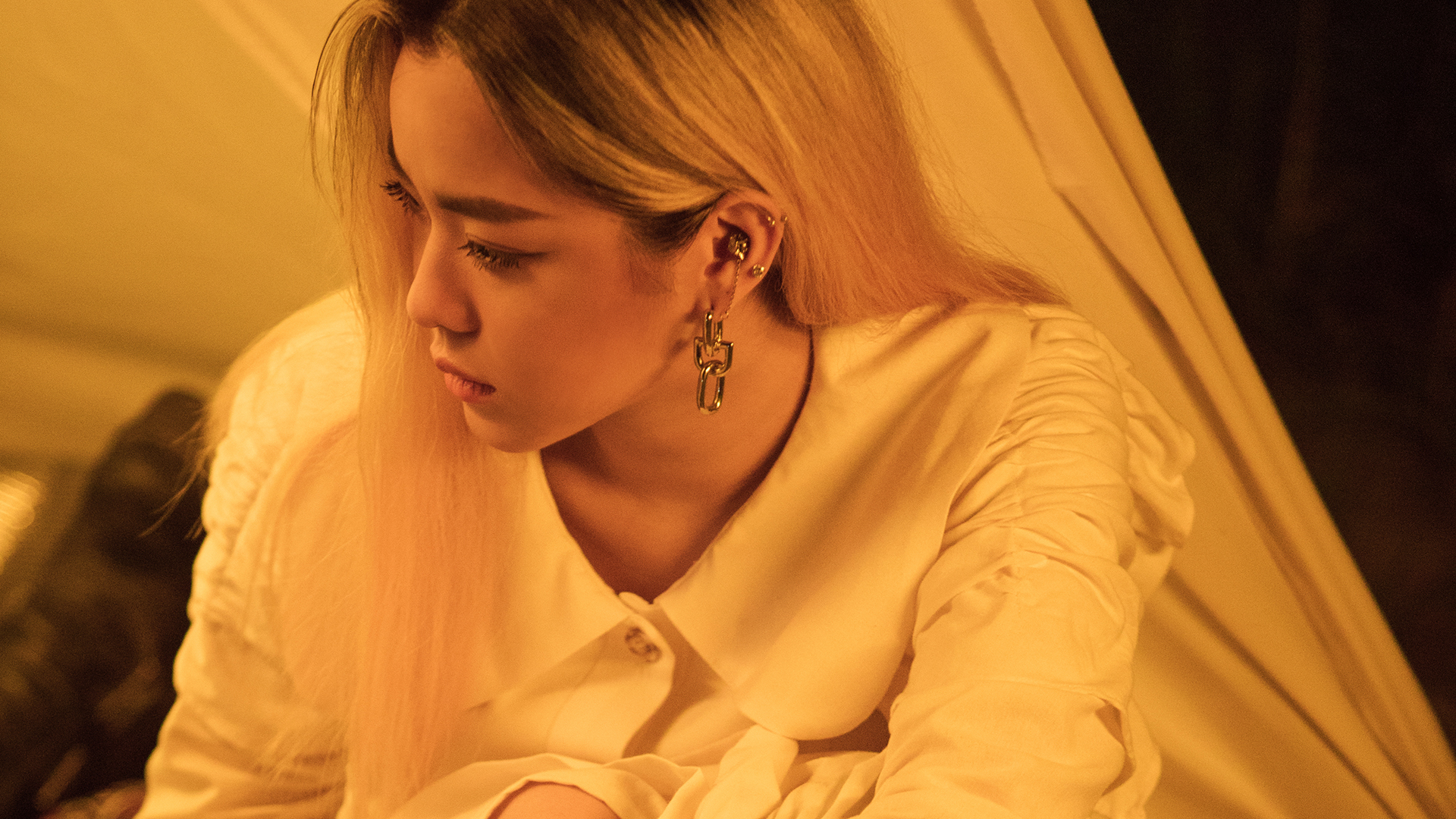 “MONICA” ตัดพ้อความรักผ่านเพลง “ฉันคือดวงจันทร์” เรื่องราวรักสามเศร้าใน ...