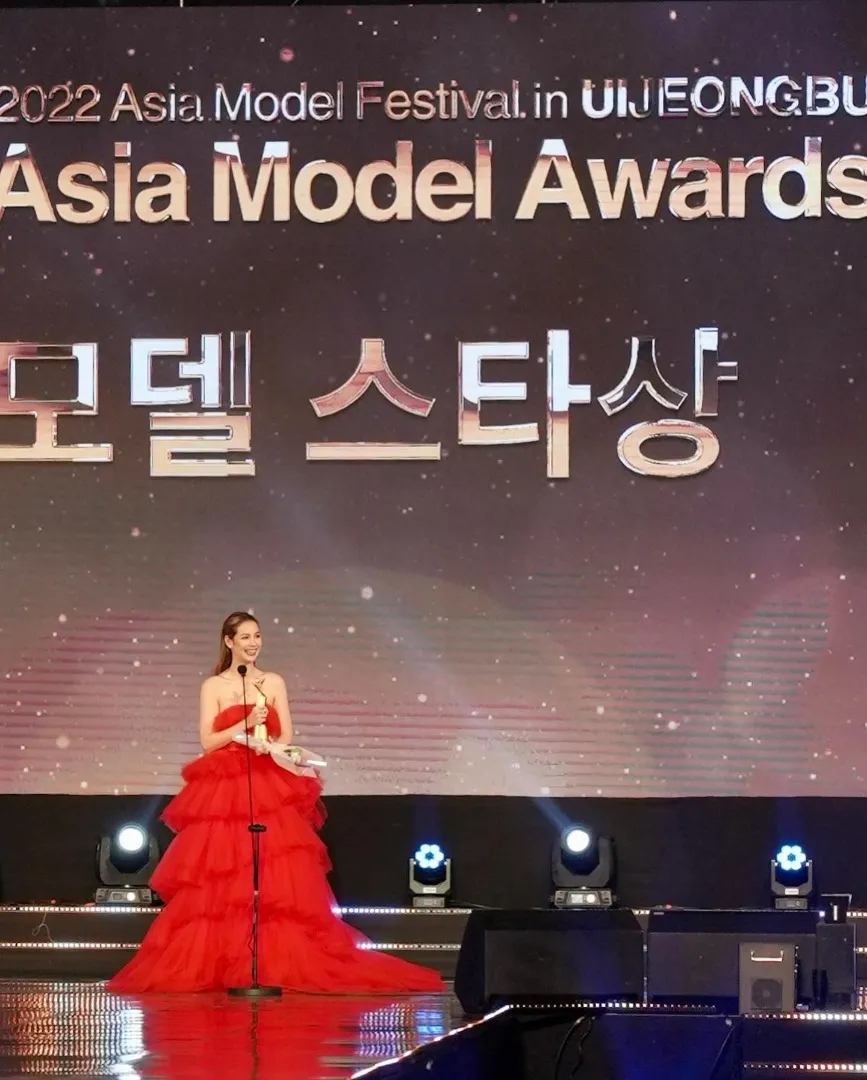 ดารัณ เศรษฐิณิช คว้ารางวัล Asia Model Awards จากงาน 2022 Asia Model ...
