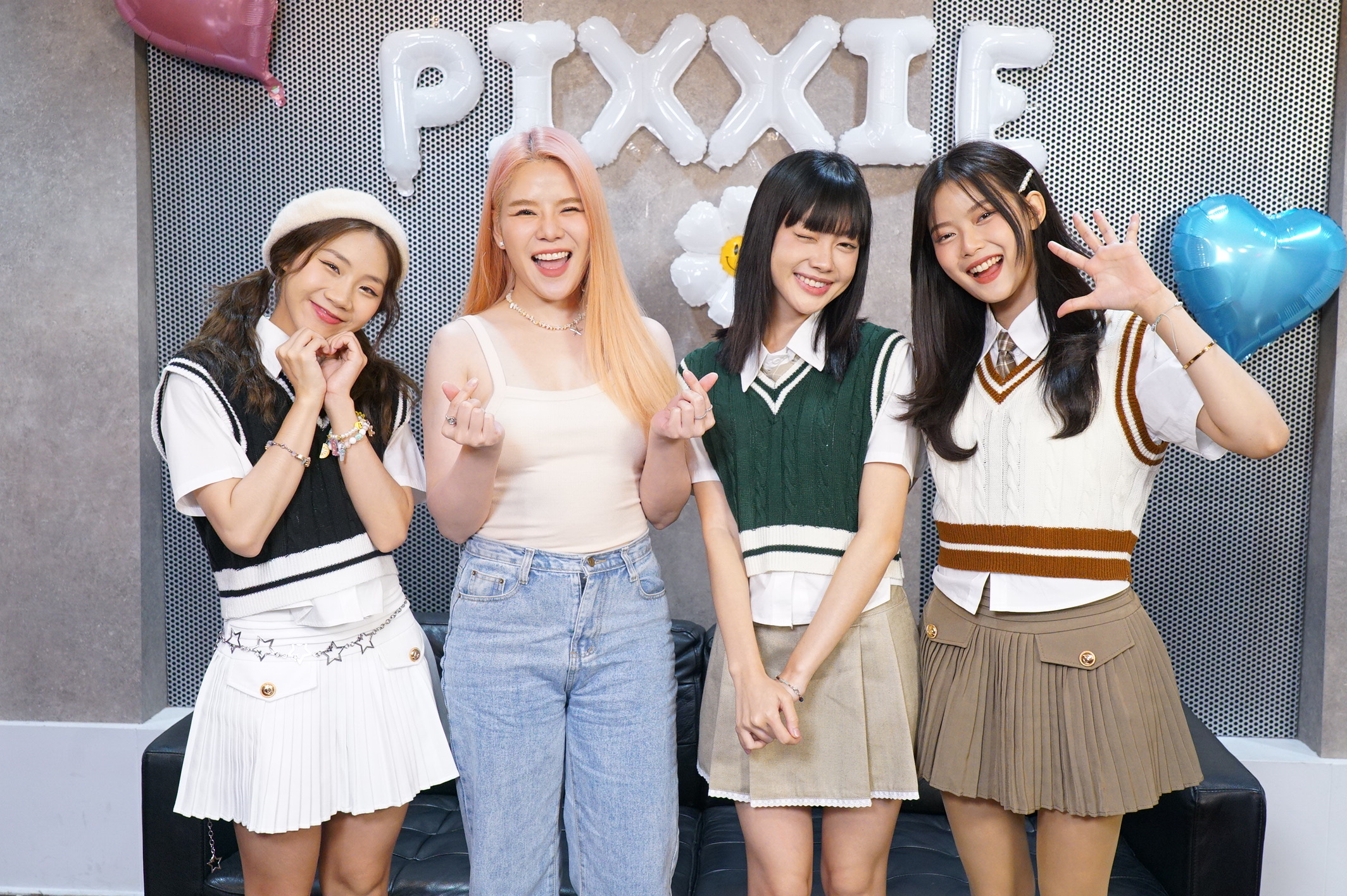 “PiXXiE” เกิร์ลกรุ๊ปสุดน่ารัก ที่ใครๆ ได้ทำความรู้จัก ก็ต้องตกหลุมรักพวกเธอมากกว่าเดิม!