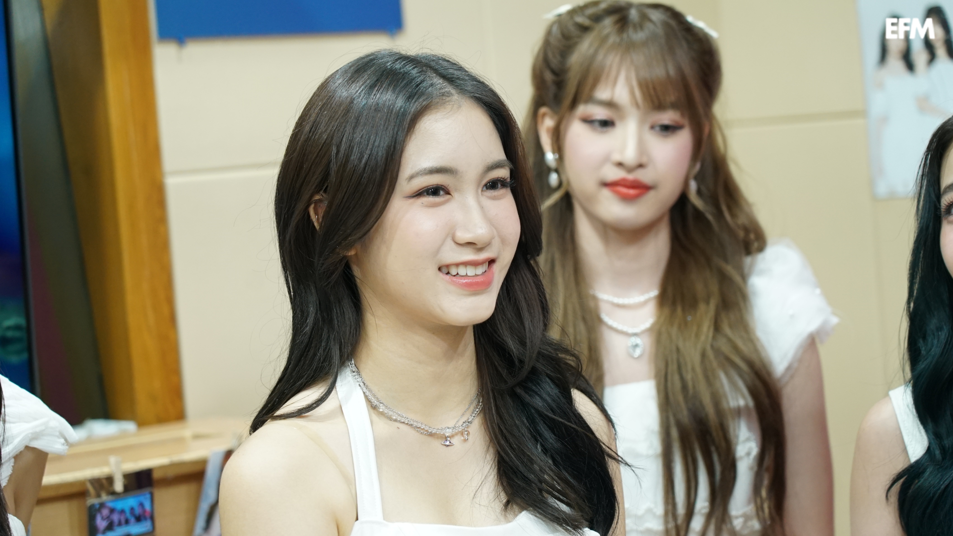 สวยฉ่ำ พวกเรา "QRRA" 5 คน บอกเลย... 'Visual' ทั้งวง!! พร้อมนำซิงเกิลเดบิวต์ “Miracle”มาฝากแฟนๆ ...