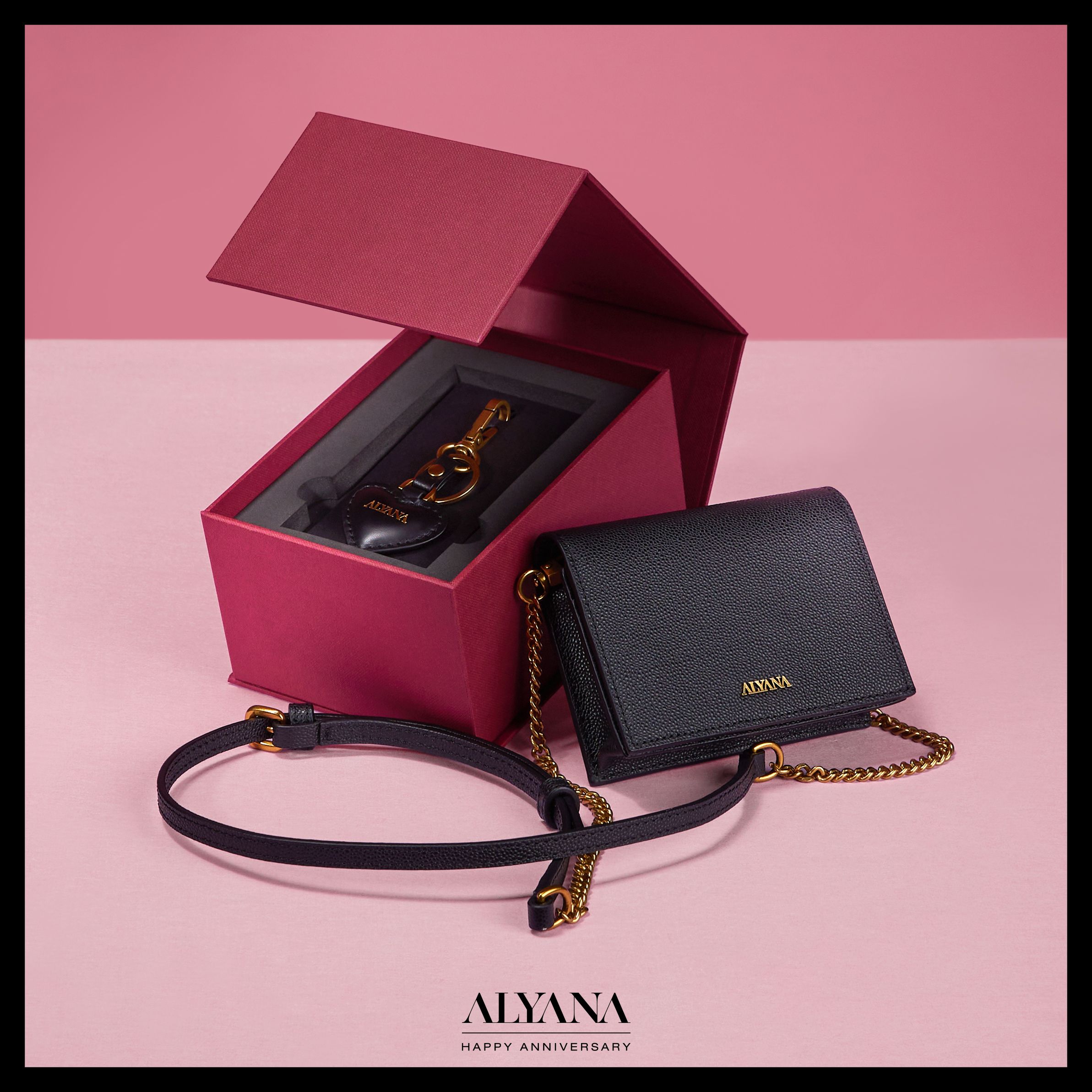 เป๊ก ผลิตโชค เปิดตัวคอลเล็กชันใหม่ของ ALYANA ฉลองครบรอบ 2 ปี วางจำหน่าย 25 ก.ค.นี้