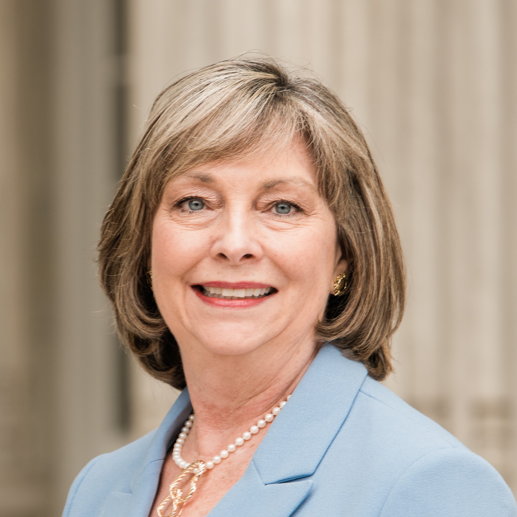 Lori Graham's Instagram, Twitter & Facebook on IDCrawl