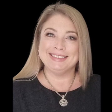 Nichole Zuk Realtor at Keller Williams