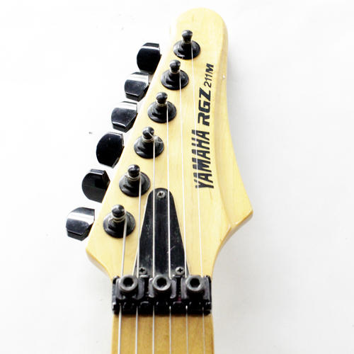 Yamaha RGZ 211M White Electric Six String Guitar | Outofpawn.com