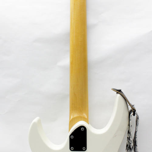 Yamaha RGZ 211M White Electric Six String Guitar | Outofpawn.com