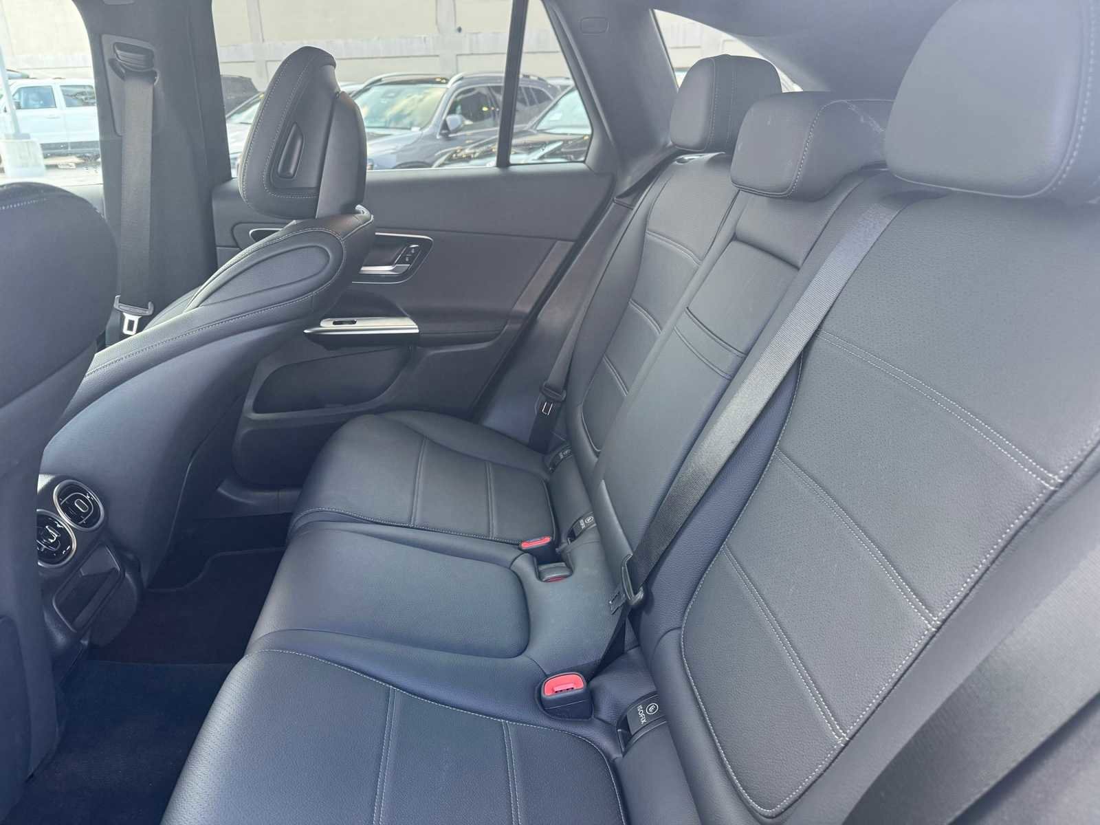 2025 مرسيدس GLC 300 | أوتو إكس لاستيراد السيارات من أمريكا