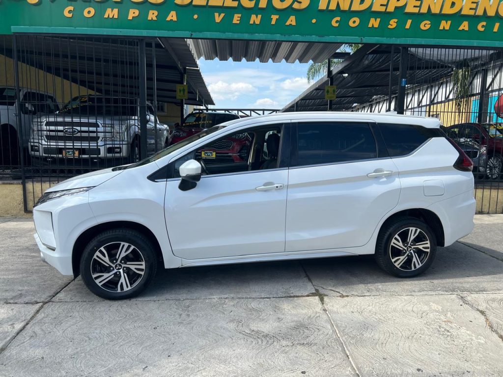 Mitsubishi XPander EXPANDER CROSS 3ER FILA 2022 Automático - Autos ...