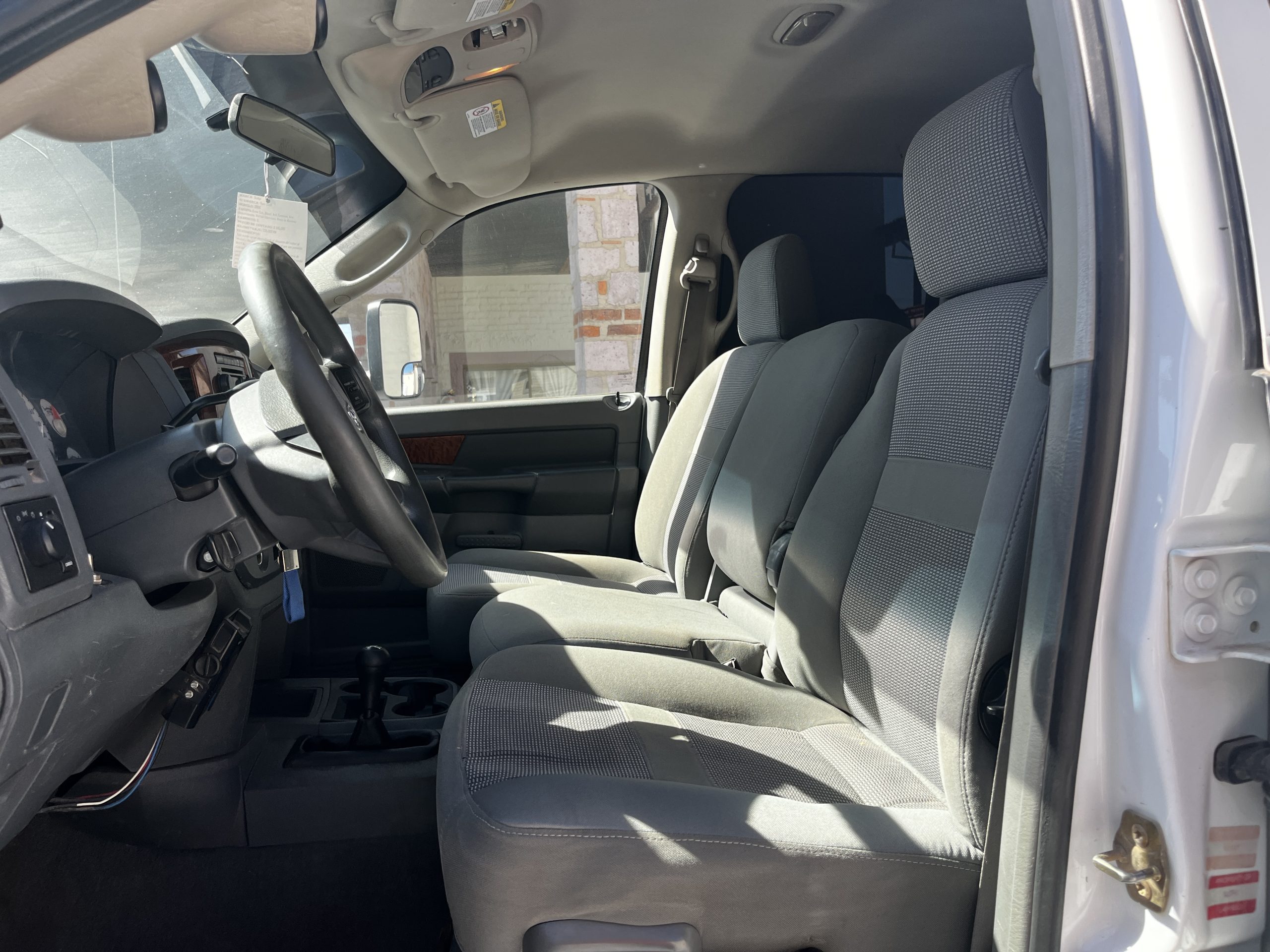 Dodge RAM Crew Cab 4x4 Doble Rodado 2006 Automático - Autos Guadalajara