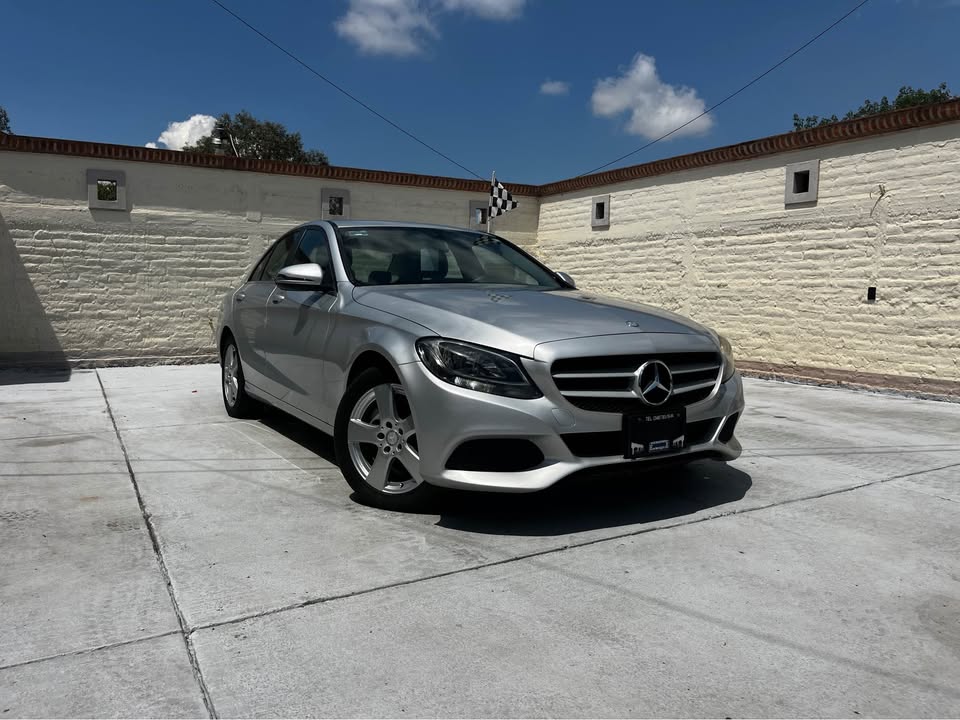 Mercedes-Benz Clase C C180 2016 Automático - Autos Guadalajara