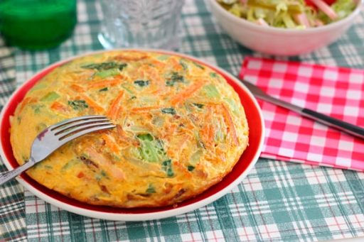 Omelette de zanahoria y espinaca de 184 Kcal - Receta fácil en la app Avena