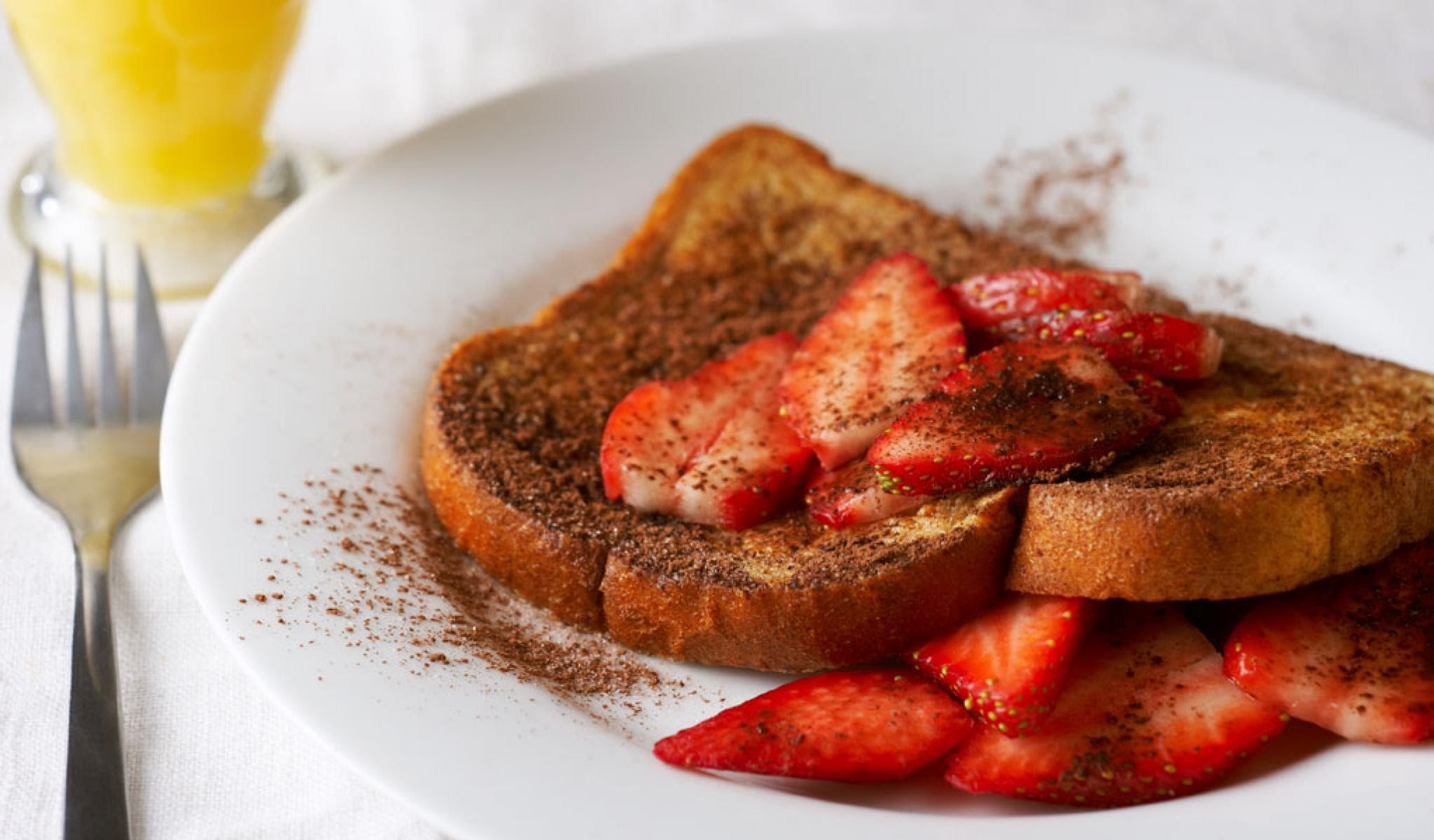 Pan integral con fresas de 117 Kcal - Receta fácil en la app Avena