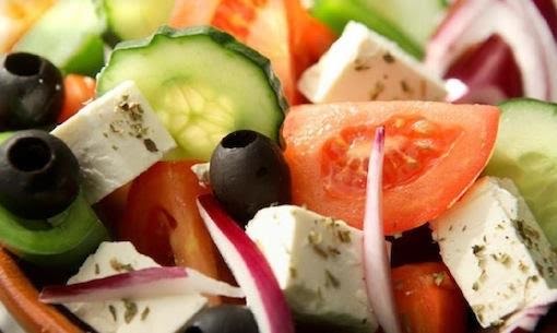 Ensalada de panela y aceitunas de 132 Kcal - Receta fácil en la app Avena