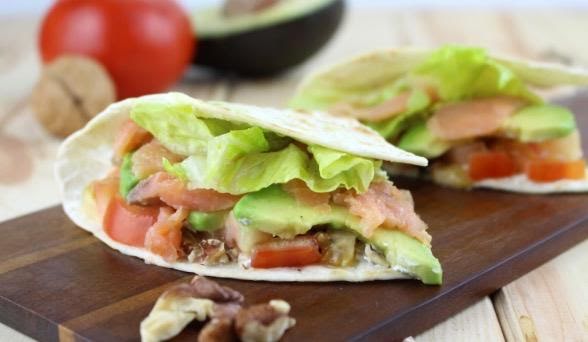 Pan pita relleno de guacamole y pollo de 144 Kcal - Receta fácil en la ...