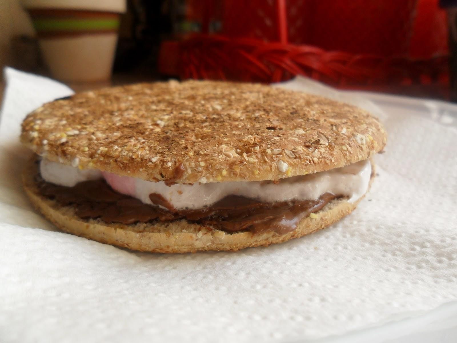 Pan thin con requesón de 230 Kcal - Receta fácil en la app Avena