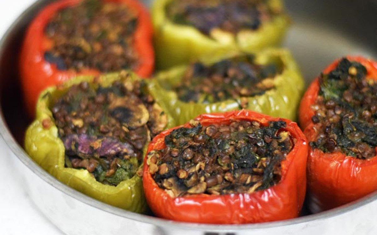 Pimientos rellenos de lentejas de 196.2 Kcal - Receta fácil en la app Avena