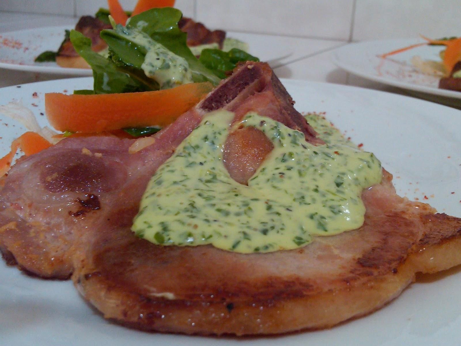 Chuleta en salsa de cilantro de 163 Kcal - Receta fácil en la app Avena