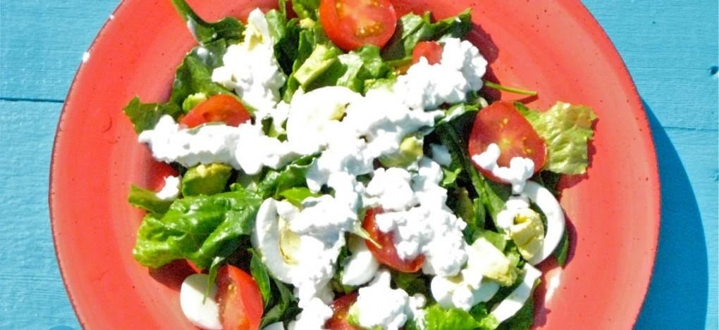 Ensalada de cottage de 143 Kcal - Receta fácil en la app Avena