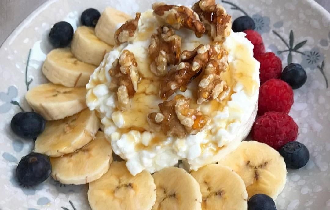 Requesón Con Fruta Y Nuez De 265 Kcal Receta Fácil En La App Avena