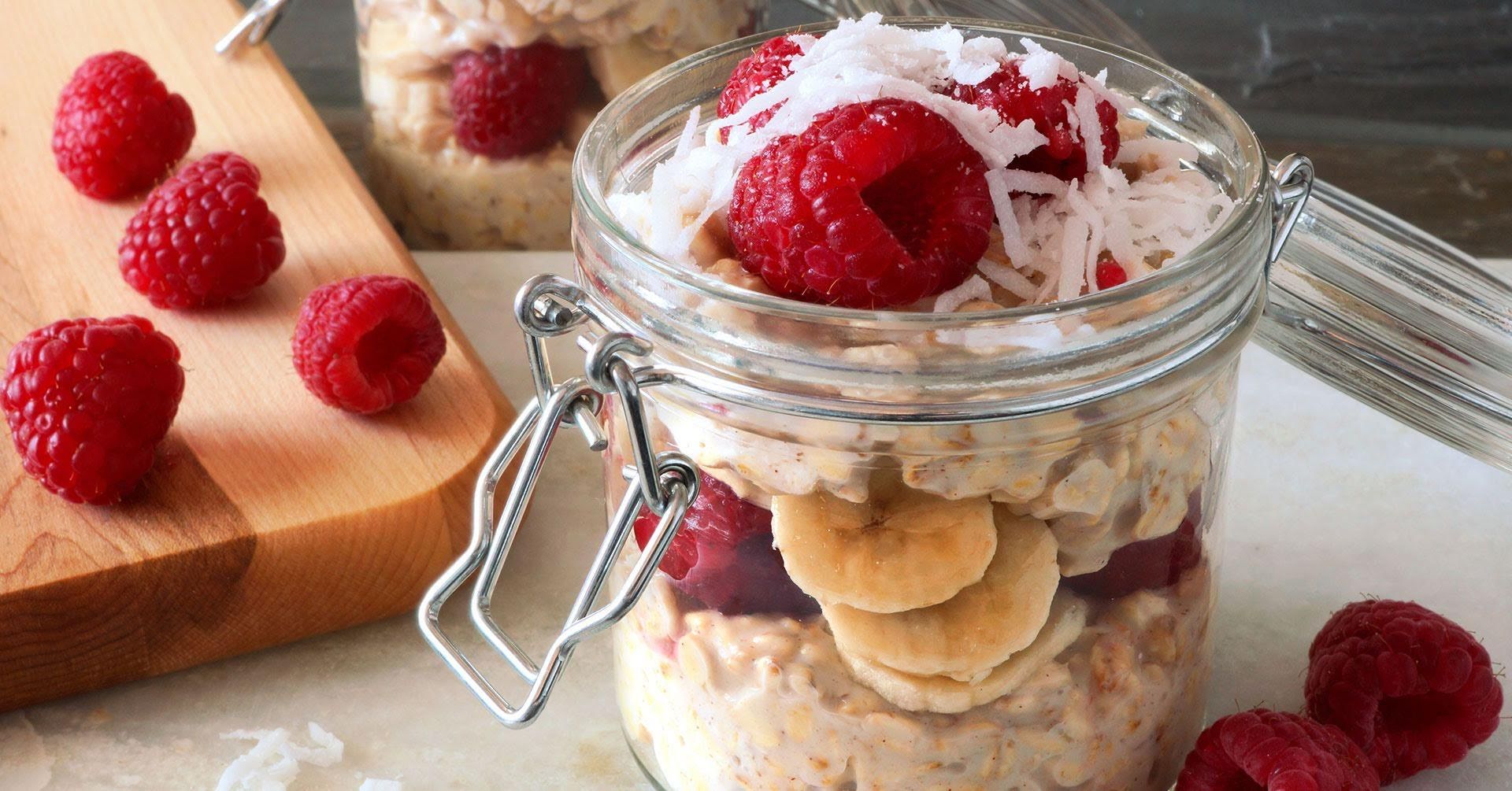 Cold oats with fruit de 371 Kcal - Receta fácil en la app Avena