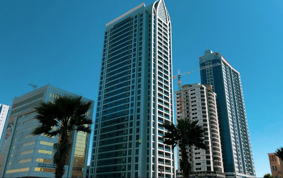 Corniche Tower in Ajman — location on the map, prices and phases | Korter