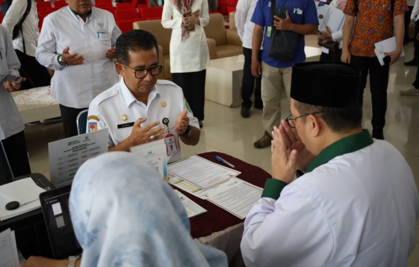 Pj Gubernur Kaltim Akmal Malik Salurkan Zakat Dan Dorong Baznas Lebih