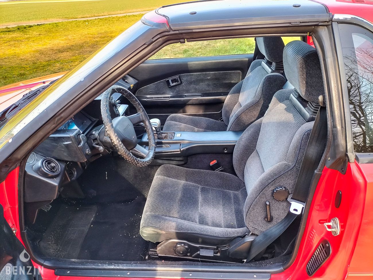 Benzin - Toyota MR2 W11 - 1990