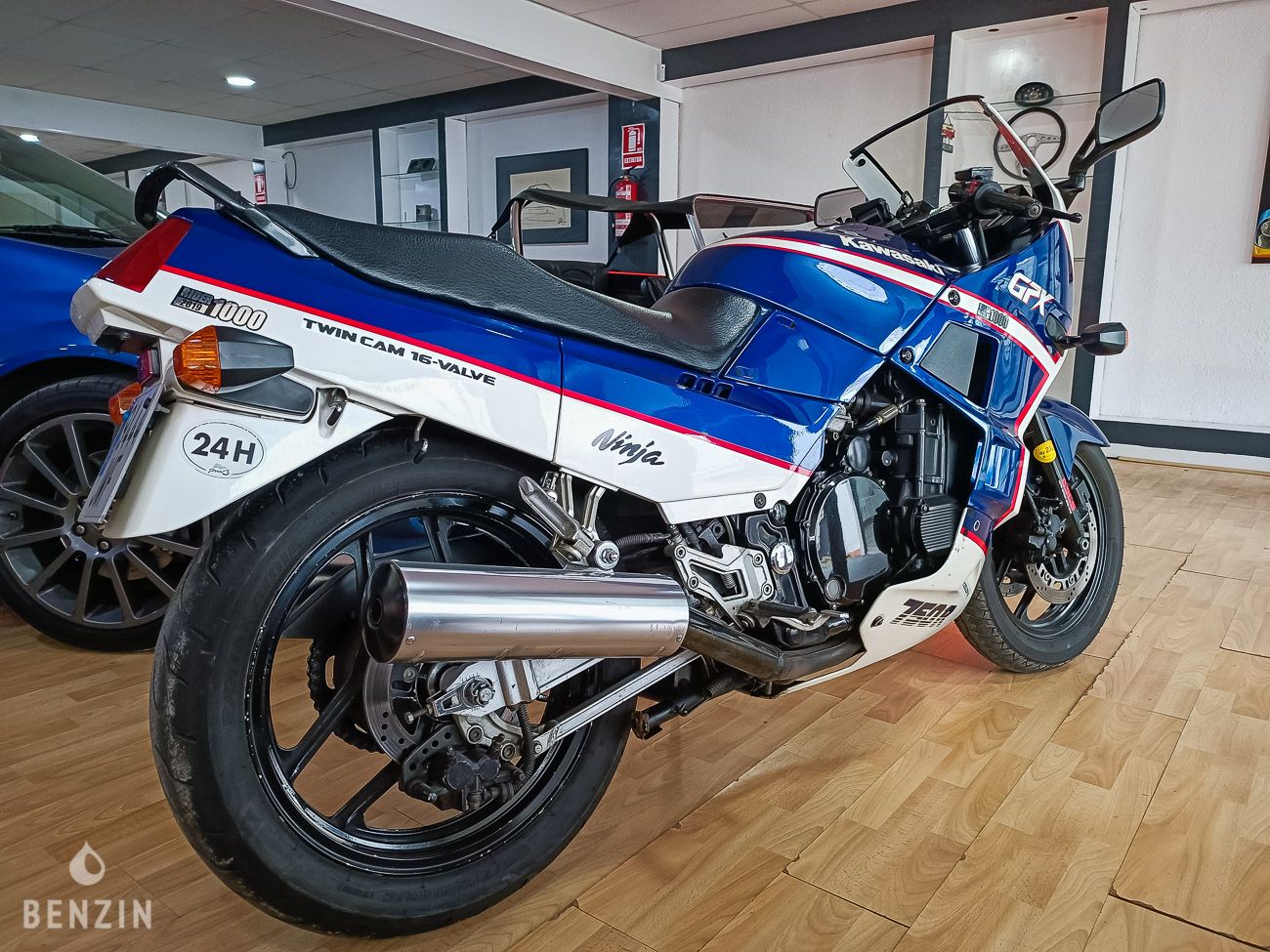 Benzin - Kawasaki GPX 750 R - 1992